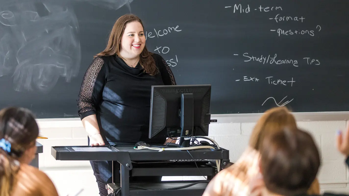 Digital and print materials are both useful in the classroom | UPM.COM