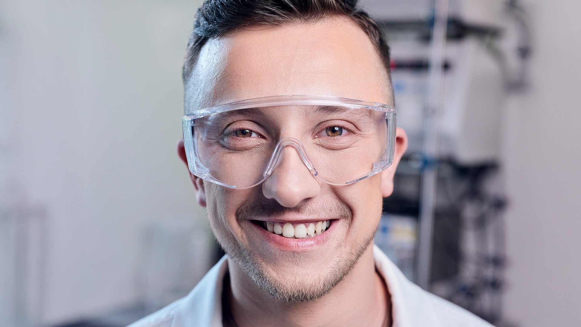 We renew the everyday | A material solutions company